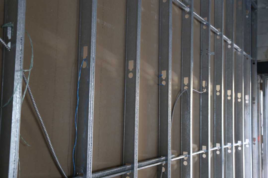 Does My Wall Have Metal Studs at Barbara Macdonald blog